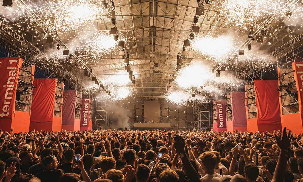 Paradise at WE ARE FSTVL - Dynamite FX